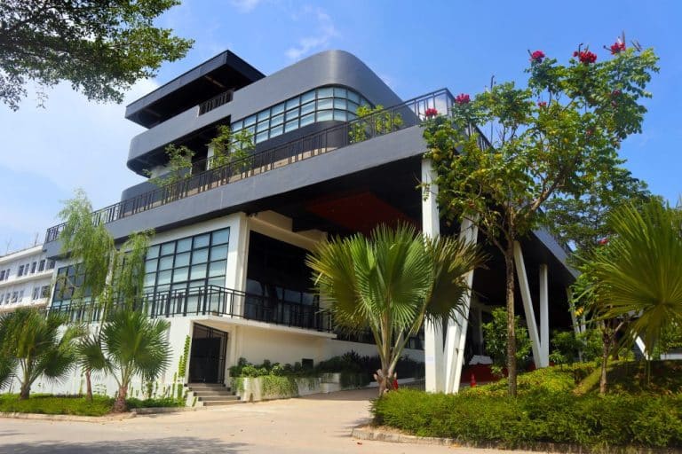 Fakultas Teknologi Industri - ITEBA